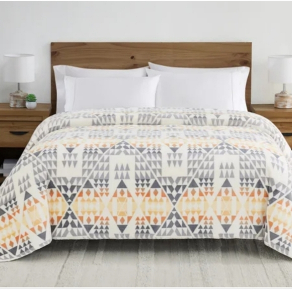 Pendleton | Bedding | Pendleton Plush Blanket Arrow Point New Queen ...